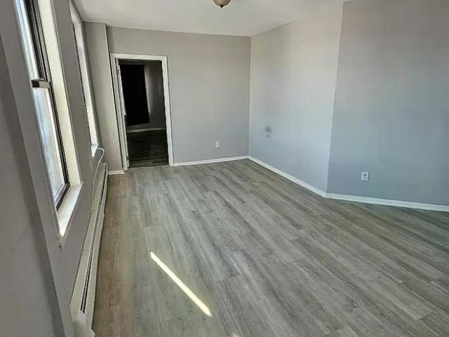 1 Br, 1 bath, Condo 352 354 New Brunswick Ave