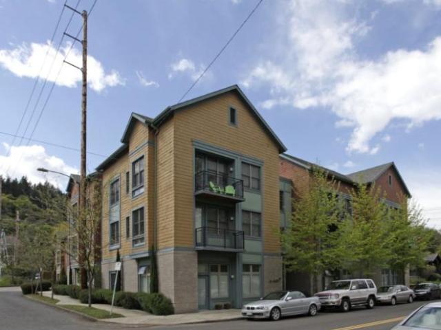 1 Br, 1 bath, Condo 3535 S Corbett Ave