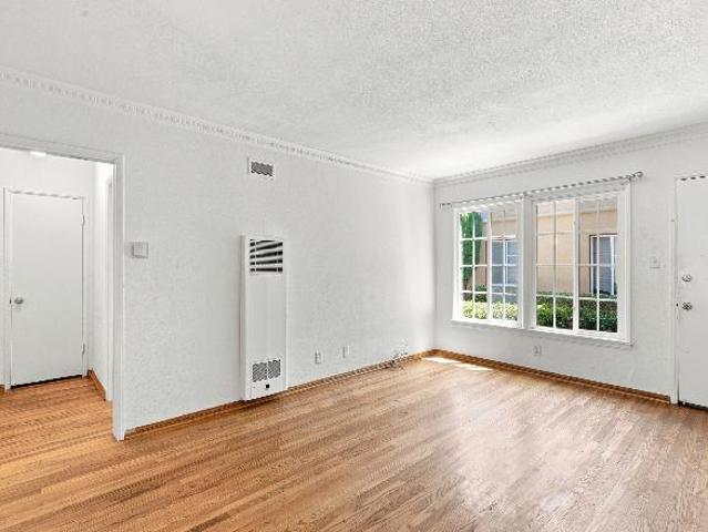1 Br, 1 bath, Condo 3559 Sawtelle Blvd