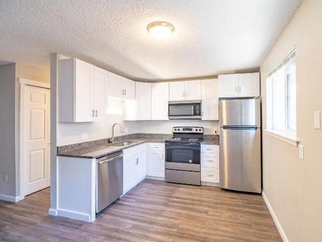 1 Br, 1 bath, Condo 3600 S Lowell Blvd
