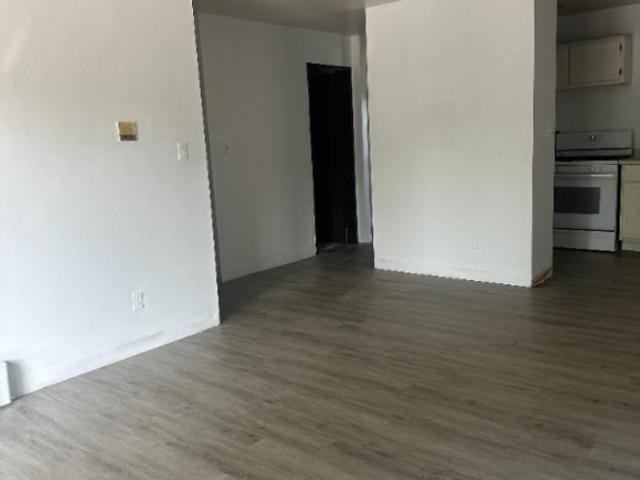 1 Br, 1 bath, Condo 363 West Hawthorne Circle
