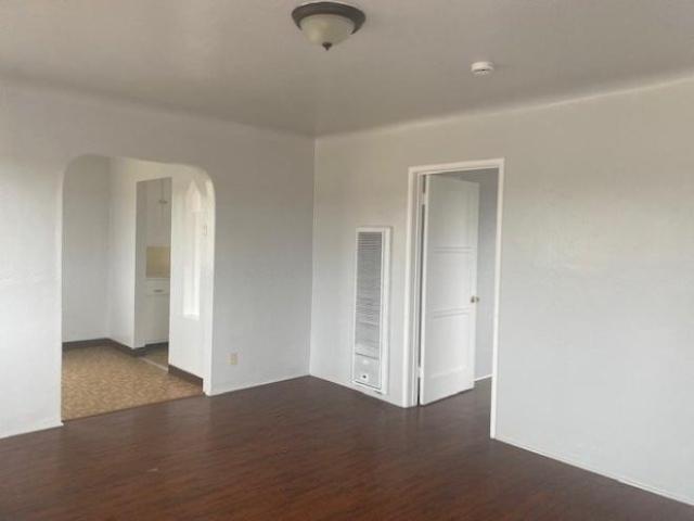 1 Br, 1 bath, Condo 3641 E 59th Pl