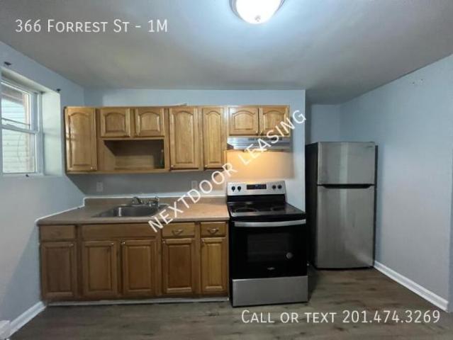 1 Br, 1 bath, Condo 366 Forrest St