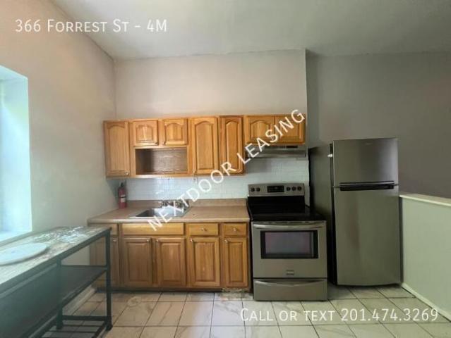 1 Br, 1 bath, Condo 366 Forrest St