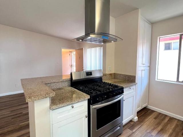 1 Br, 1 bath, Condo 3704 Midvale