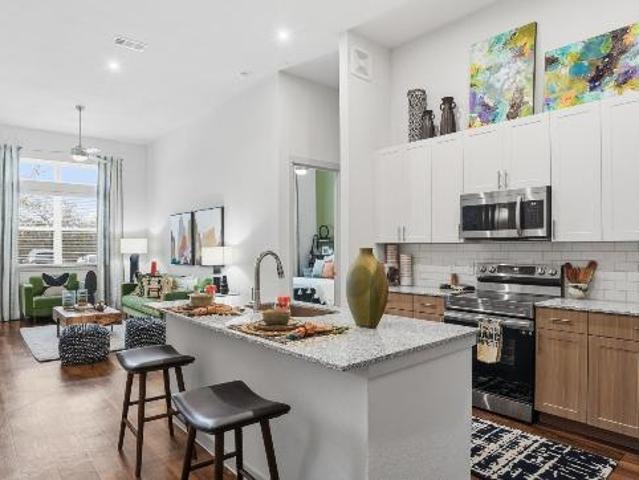1 Br, 1 bath, Condo 3701 Prominence Pkwy