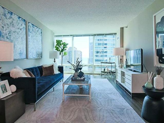 1 Br, 1 bath, Condo 371 E Ohio St
