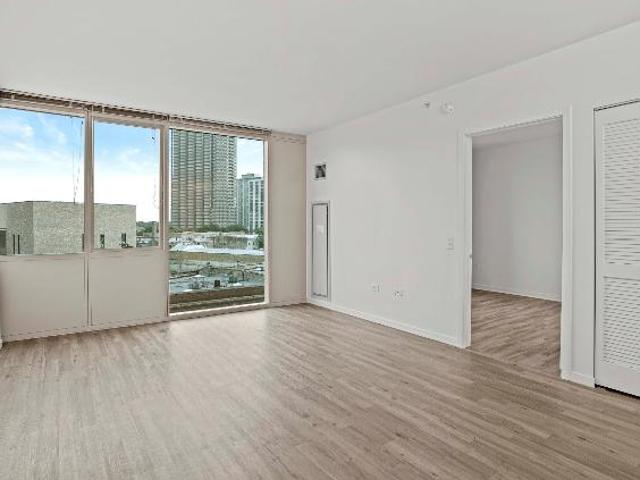 1 Br, 1 bath, Condo 3746 N Hasted St