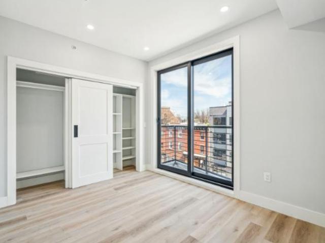 1 Br, 1 bath, Condo 3748 Lancaster Ave