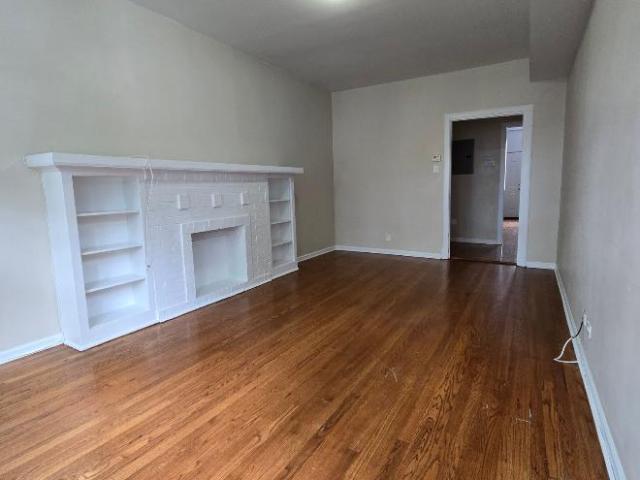 1 Br, 1 bath, Condo 3753 W Sunnyside Ave