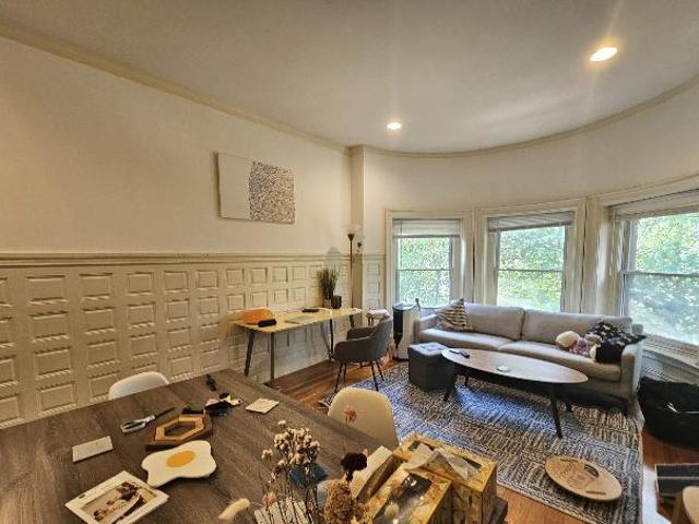 1 Br, 1 bath, Condo 379 Commonwealth Ave