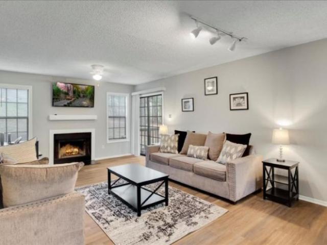 1 Br, 1 bath, Condo 3804 Chimney Ridge Place