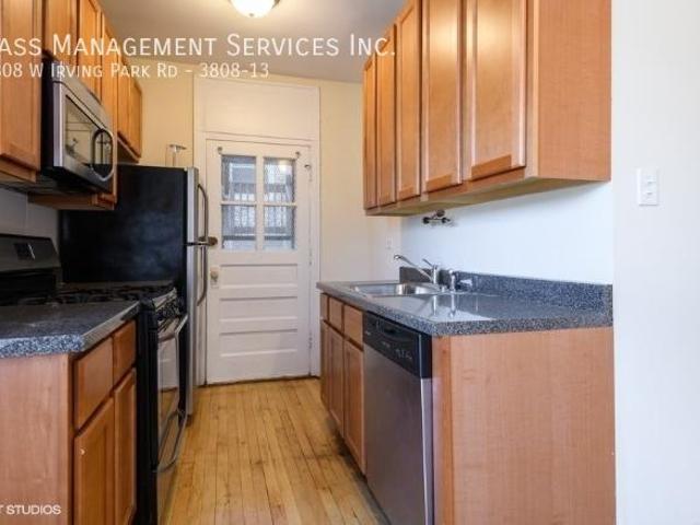 1 Br, 1 bath, Condo 3808 W Irving Park Rd
