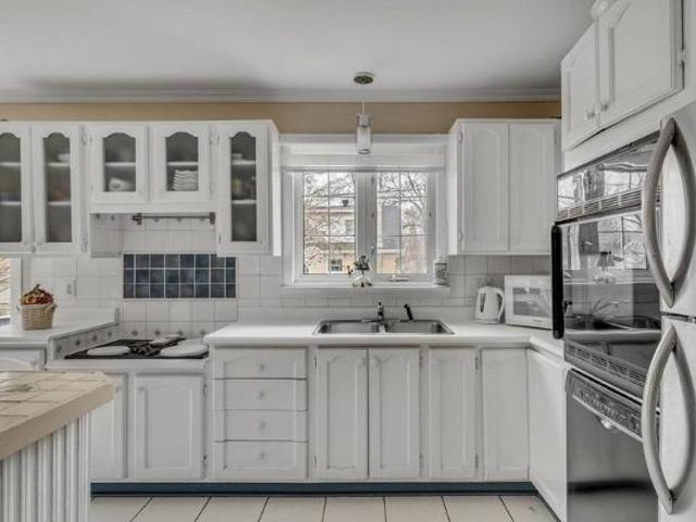 1 Br, 1 bath, Condo 3803 Barrington