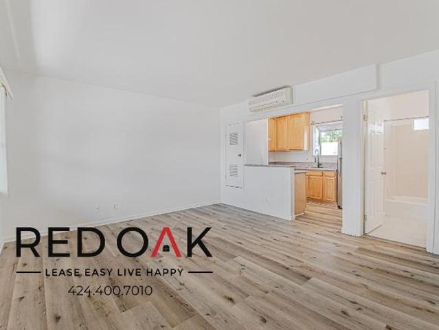 1 Br, 1 bath, Condo 380 S Sierra Madre Blvd