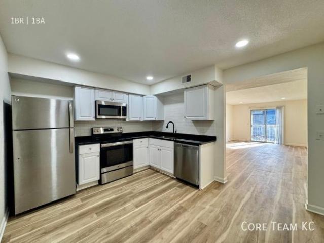 1 Br, 1 bath, Condo 3815 Springfield St