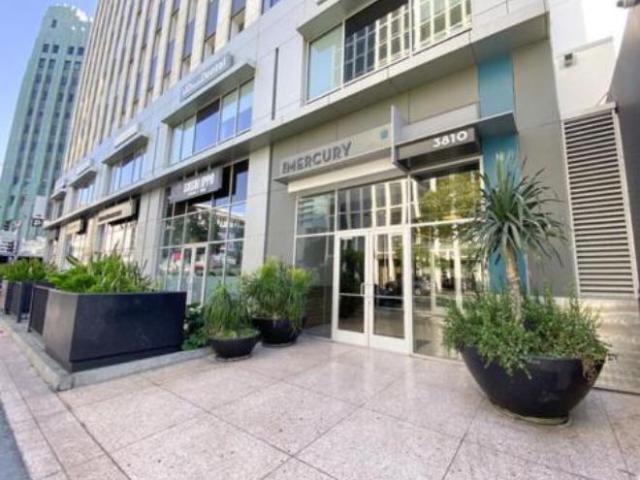 1 Br, 1 bath, Condo 3810 Wilshire Blvd