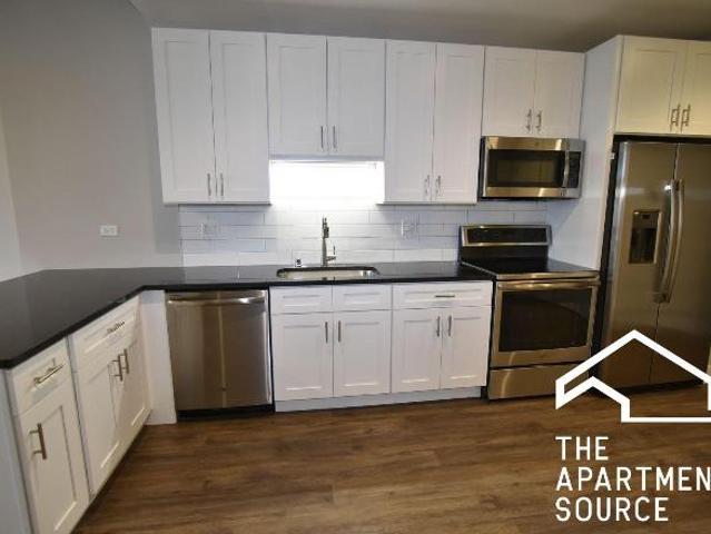 1 Br, 1 bath, Condo 3833 North Broadway