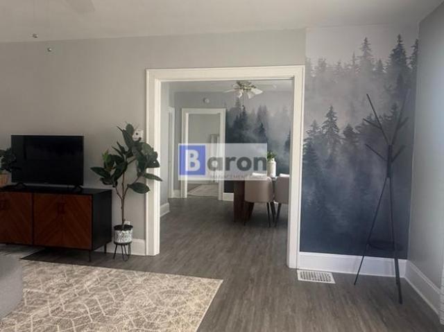 1 Br, 1 bath, Condo 3833 Vine St