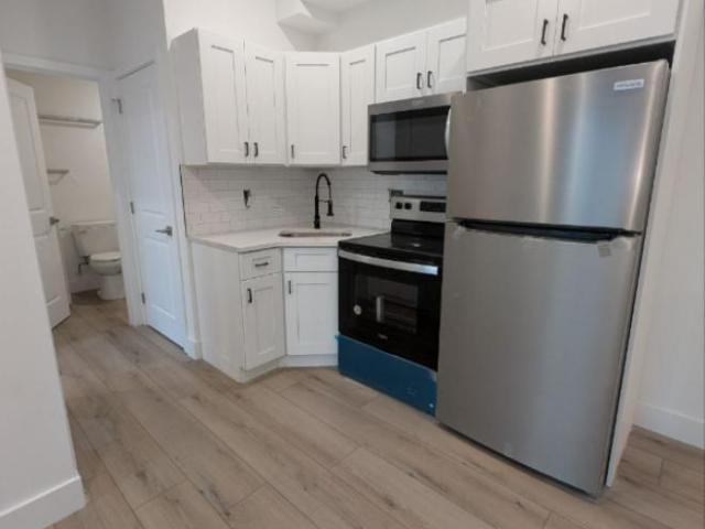1 Br, 1 bath, Condo 3900 Aspen St