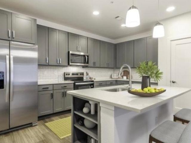 1 Br, 1 bath, Condo 3901 E Parmer Ln