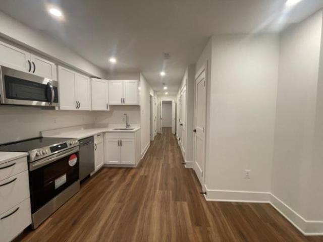 1 Br, 1 bath, Condo 3925 Roland Avenue