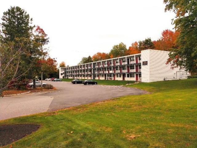 1 Br, 1 bath, Condo 392 Western Ave