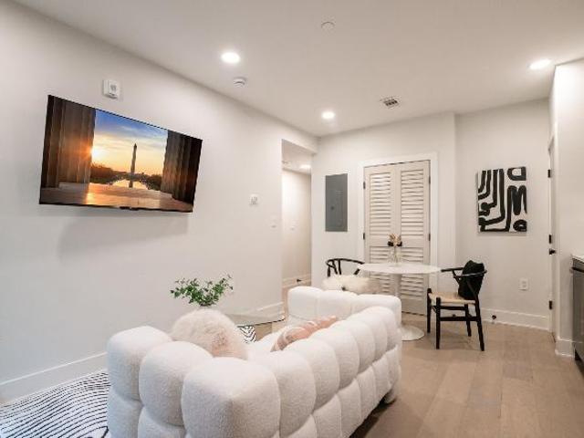 1 Br, 1 bath, Condo 3934 14th St NW