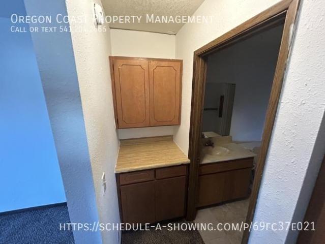 1 Br, 1 bath, Condo 3940 Evergreen Ave Apt 3
