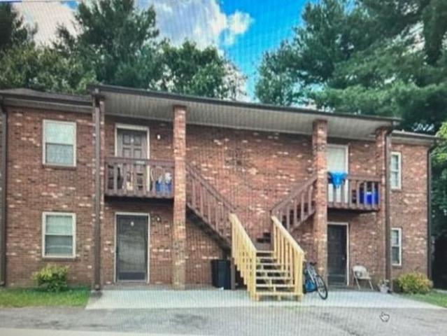 1 Br, 1 bath, Condo 3950 Bradford Ct