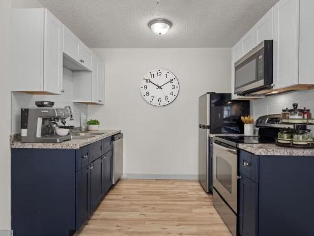 1 Br, 1 bath, Condo 3960 Galley Rd