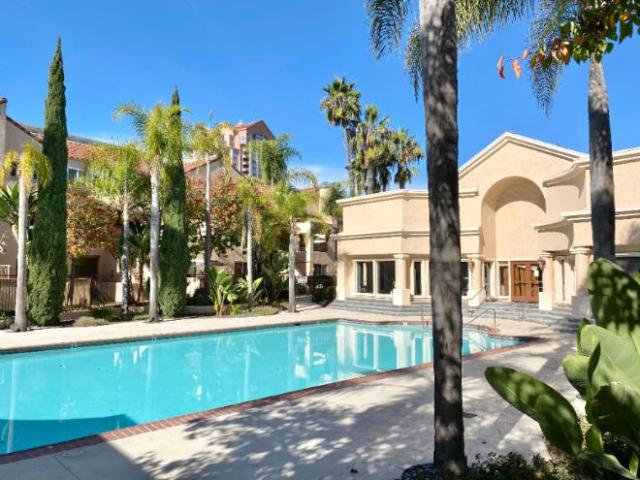 1 Br, 1 bath, Condo 3975 Nobel Dr