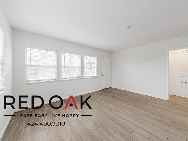 1 Br, 1 bath, Condo 3995 Inglewood Blvd