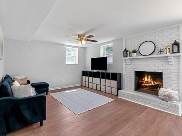 1 Br, 1 bath, Condo 399 W Sandtown Rd SW Apt B