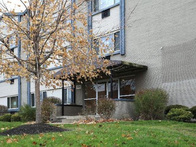 1 Br, 1 bath, Condo 39 Central Ave
