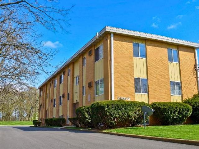 1 Br, 1 bath, Condo 39 Rhodes Avenue