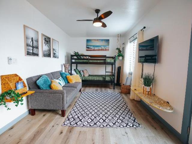1 Br, 1 bath, Condo Palisades 1