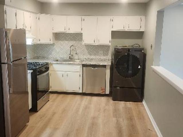 1 Br, 1 bath, Other 401 First Street