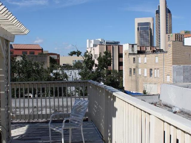 1 Br, 1 bath, Apartment 425 Schatzell Street