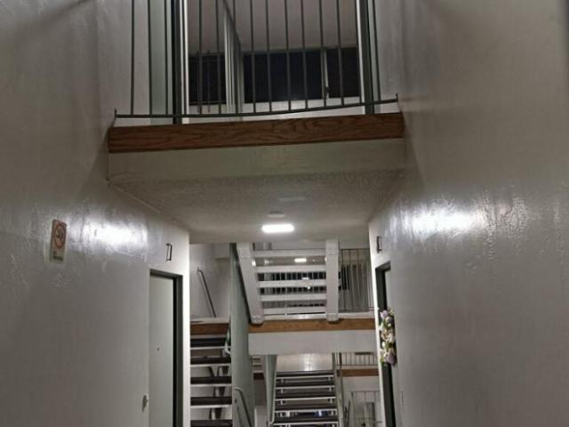 1 Br, 1 bath, Apartment 4330 52nd St
