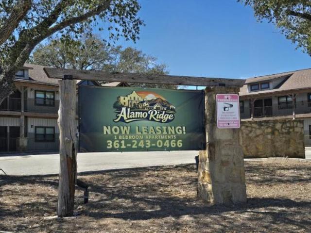 1 Br, 1 bath, Other 4392 U S 181