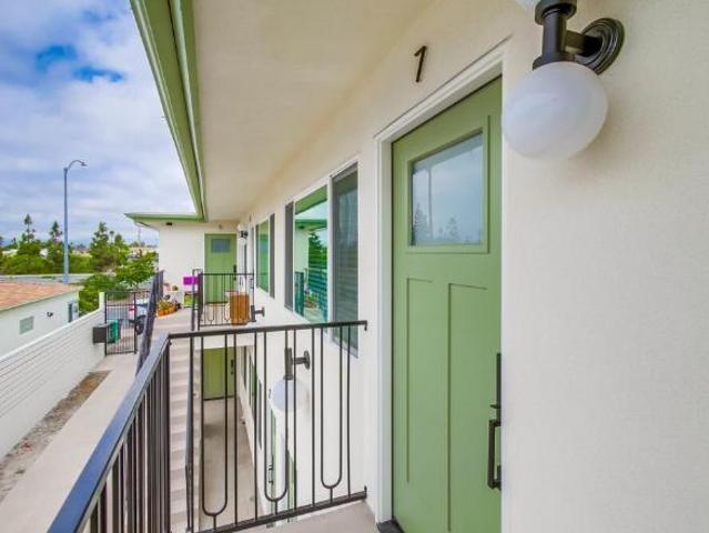1 Br, 1 bath, Other 4449 Central Avenue