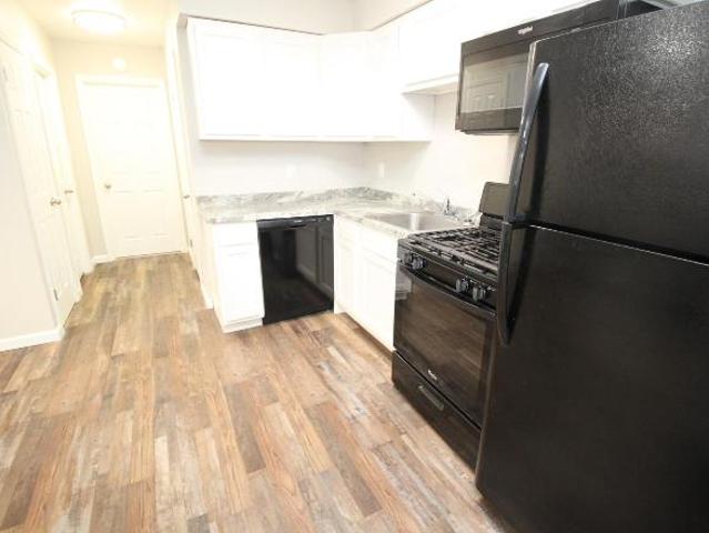 1 Br, 1 bath, Apartment 444 Orchard Avenue