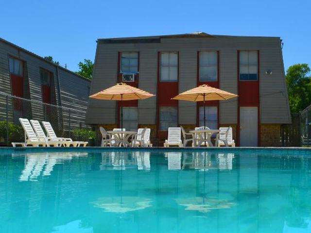 1 Br, 1 bath, Other 475 S Denver St