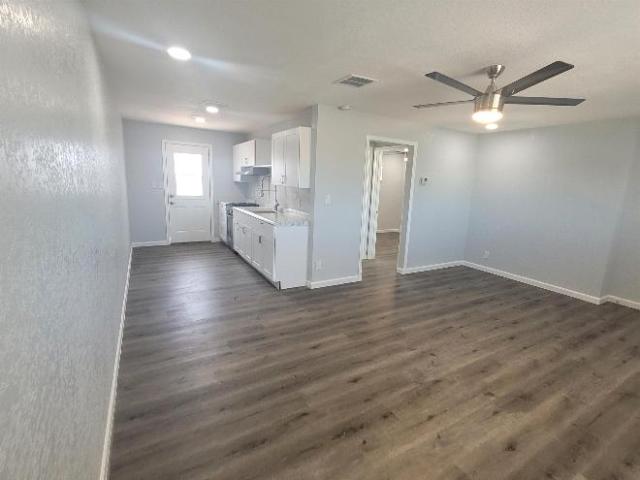 1 Br, 1 bath, Other 4933 East Willetta Street