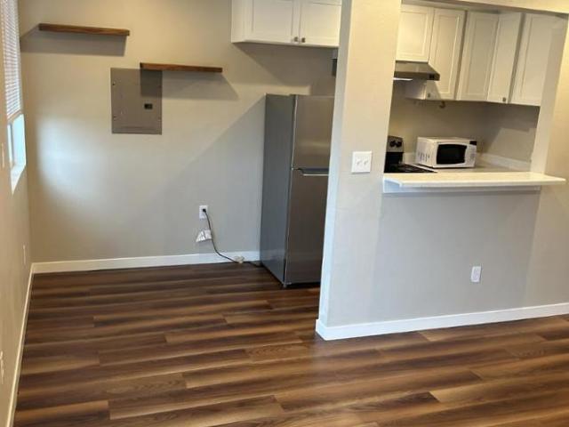 1 Br, 1 bath, Other 5035 15th Ave N E