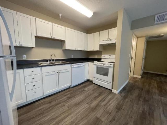 1 Br, 1 bath, Other 511 Cavalier Drive