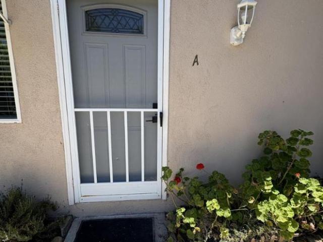1 Br, 1 bath, Other 514 516 East Oak Street