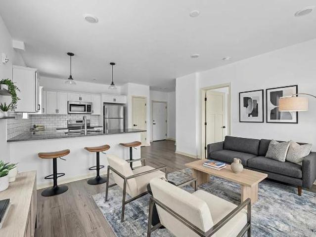 1 Br, 1 bath, Apartment 5312 Ridge Avenue