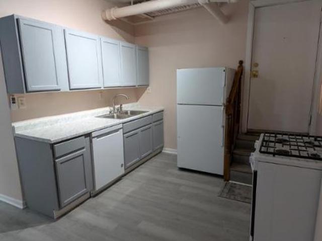 1 Br, 1 bath, Apartment 5459 South Everett